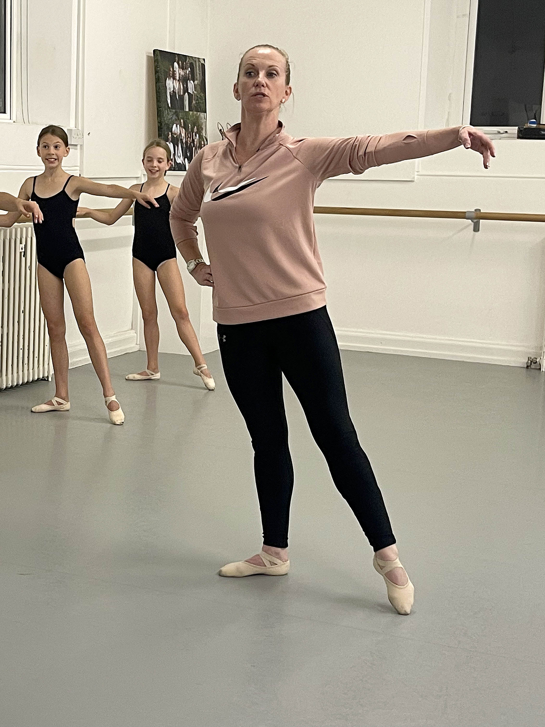 Avril Earl Centre | Meet us