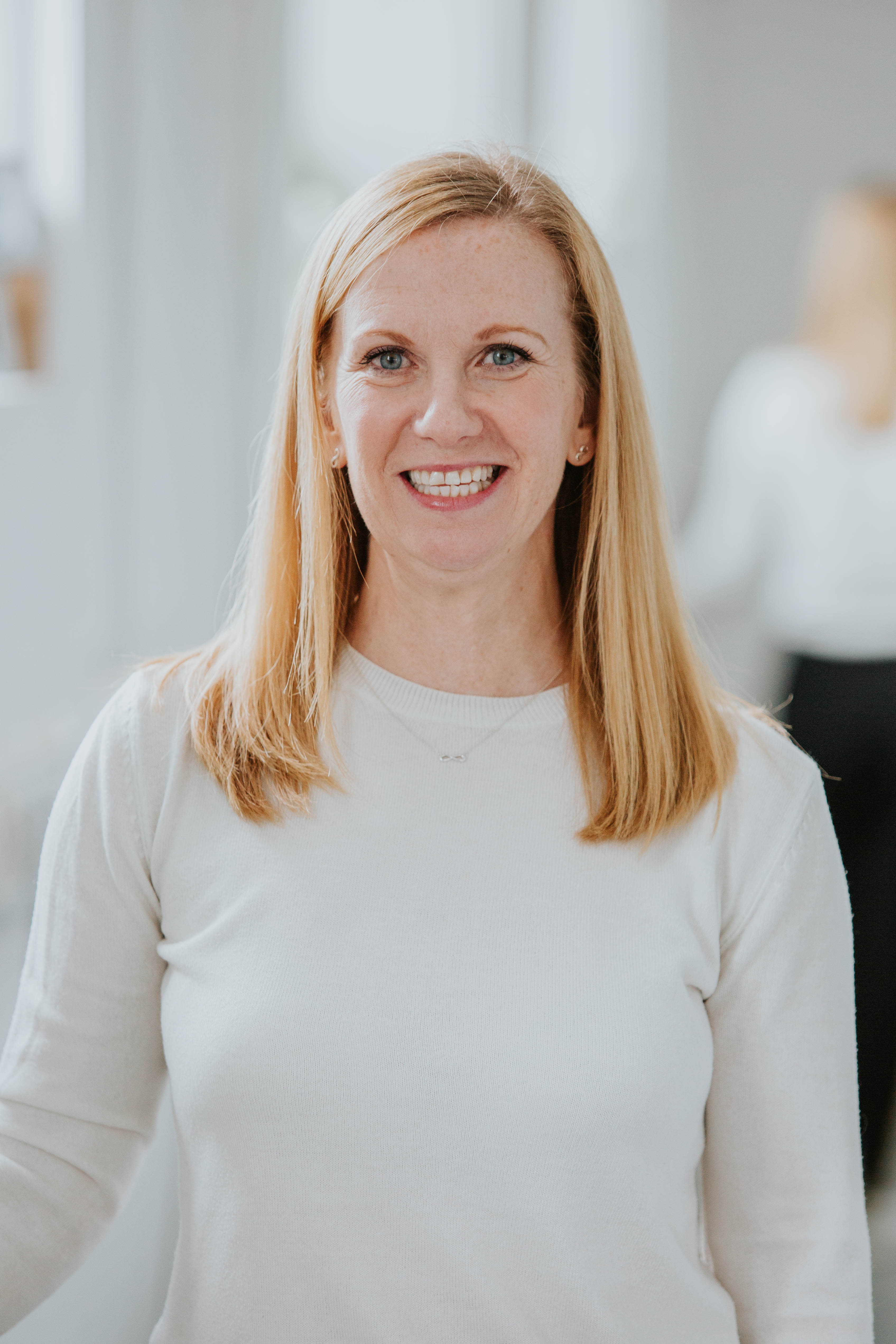 Avril Earl Centre | Meet us